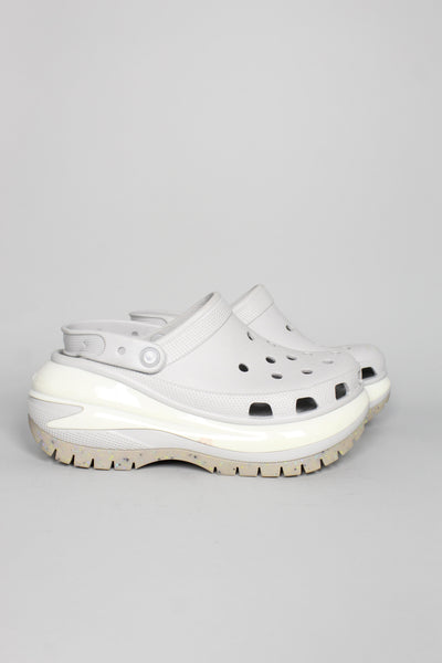 Zapato Gris Crocs Talla TU – Nostalgic