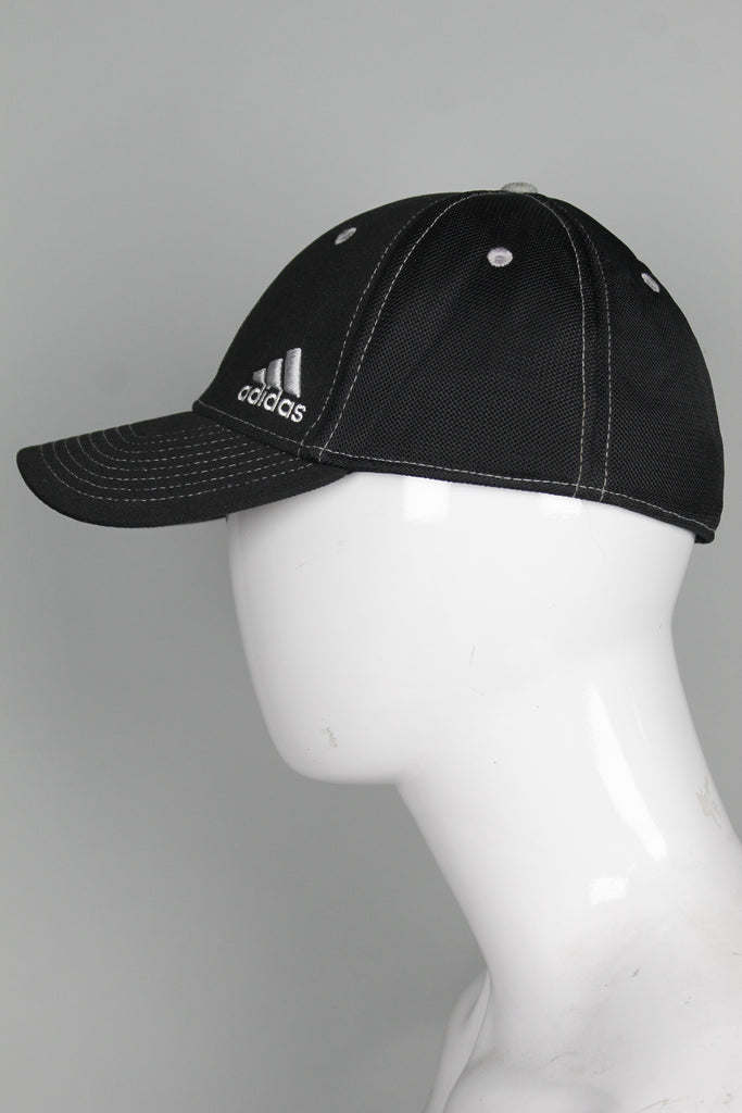 Gorro Negro Adidas Talla L/XL – Nostalgic